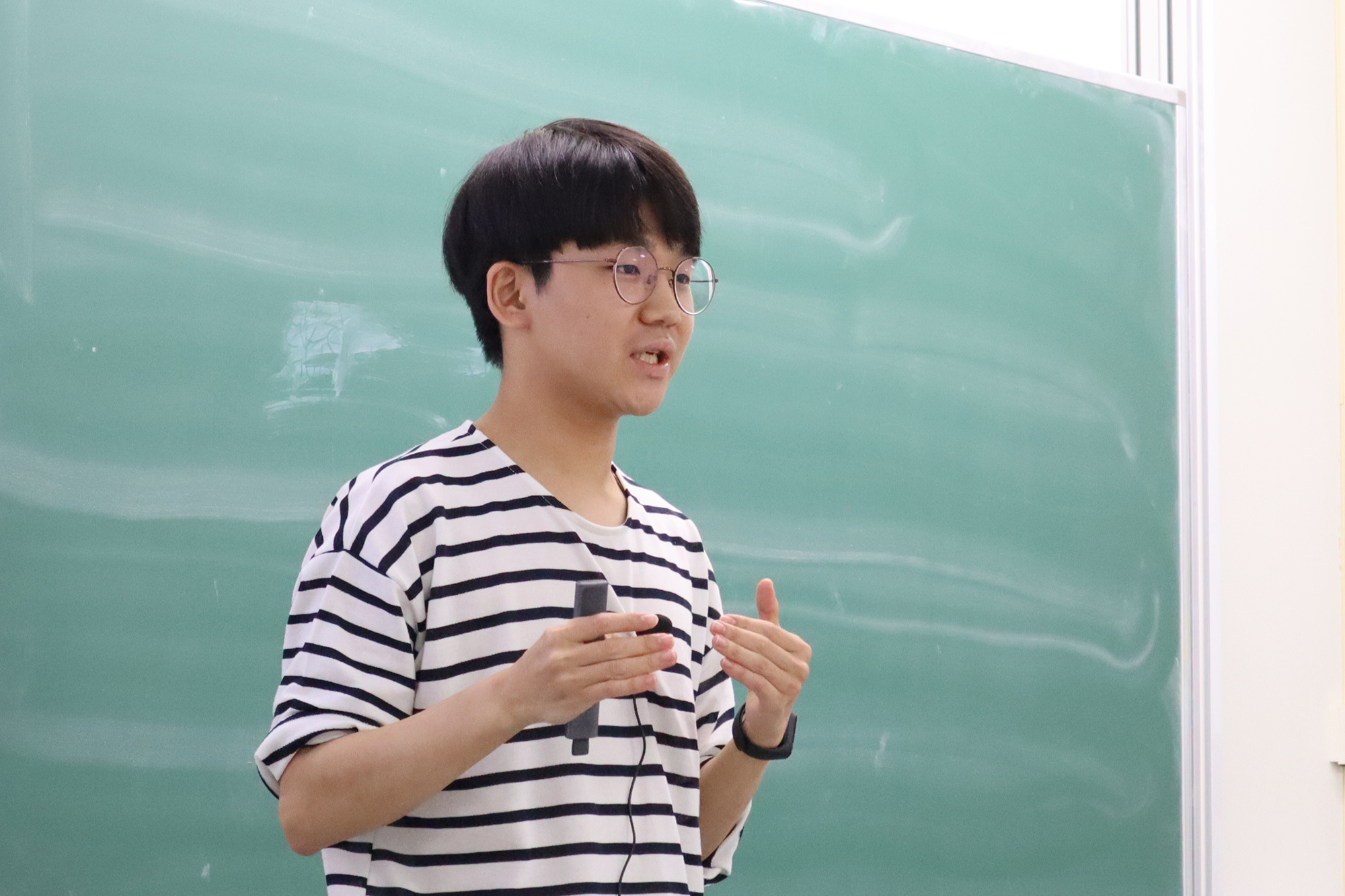 Yunbum Kook (국윤범) gave a talk on finding a small equivalence instance ...